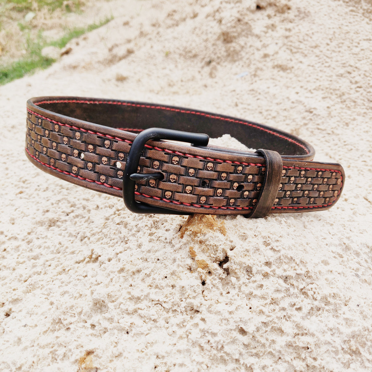 Hand tooled belts – Beast Belts and Knives